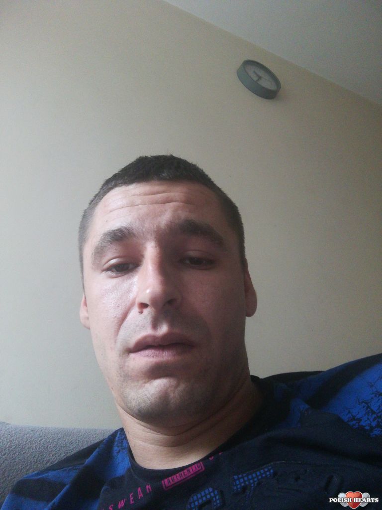 Handsome Polish man: user: Statrk21, 37 years old